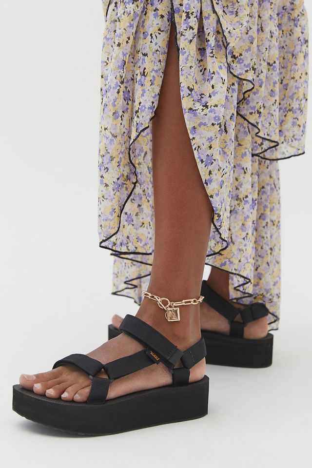 Modern Chain Anklet | Urban Outfitters Canada