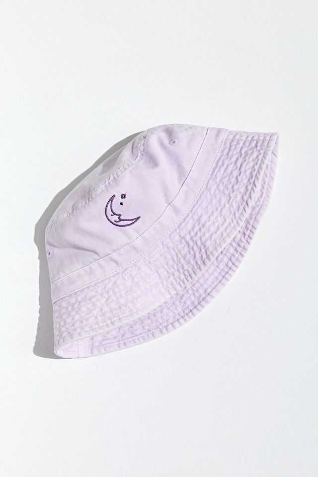 Washed Moon Embroidery Bucket Hat | Urban Outfitters
