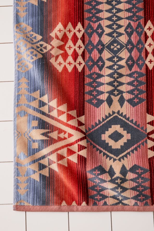 Pendleton Canyonlands Oversized Beach Towel | Urban Outfitters