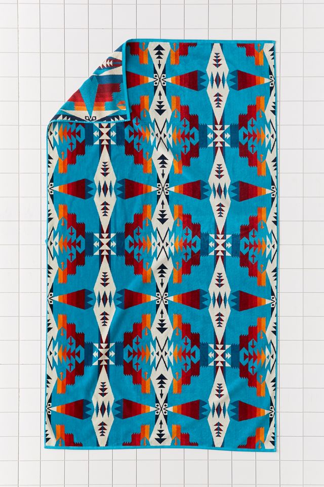 Pendleton Tucson Oversized Beach Towel | Urban Outfitters