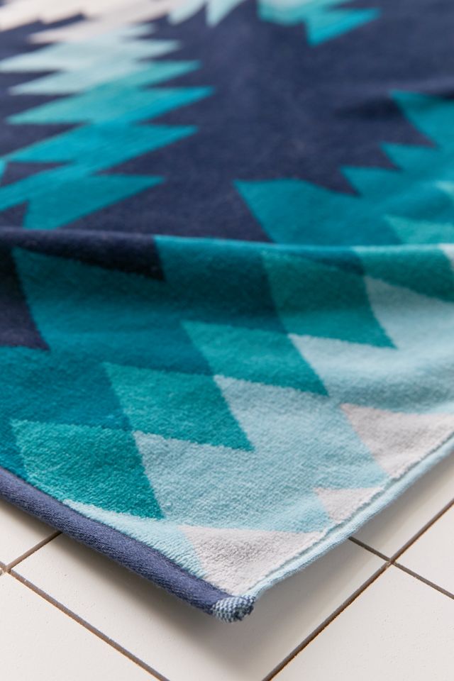 Pendleton Papago Park Oversized Beach Towel | Urban Outfitters