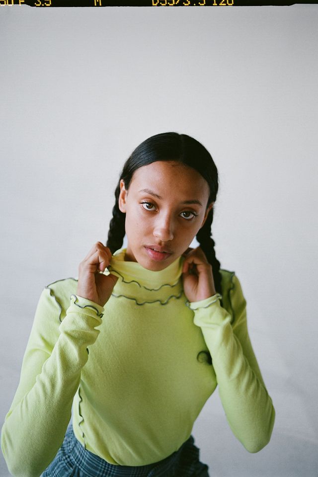 NEUL Dolce Vita Lettuce Edge Turtleneck Top | Urban Outfitters