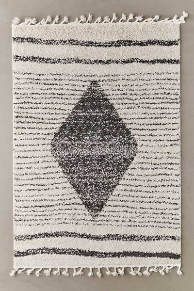 Kimmie Diamond Shag Rug | Urban Outfitters