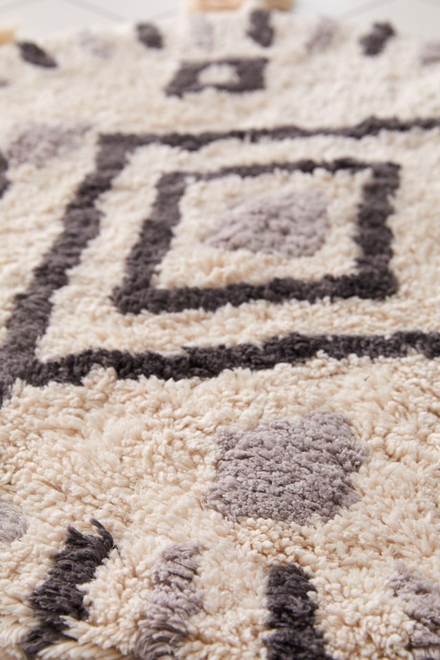 Sybil Round Bath Mat | Urban Outfitters
