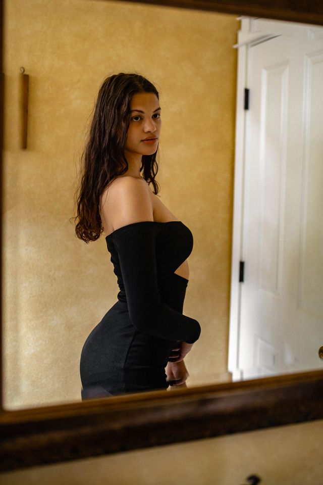 Motel Derah Off-The-Shoulder Mini Dress | Urban Outfitters