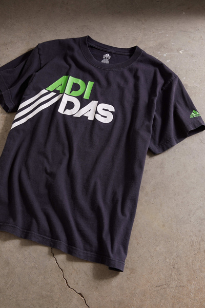 Vintage adidas Logo Tee | Urban Outfitters