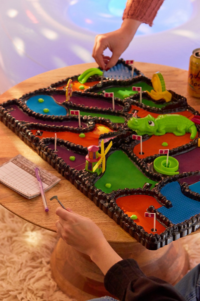 Electronic Arcade Mini Tabletop Mini Golf | Urban Outfitters Canada