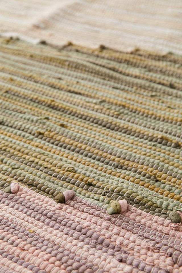 Isla Rag Rug | Urban Outfitters