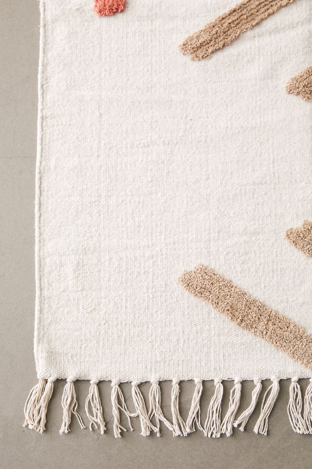 Reinhart Tufted Rug | Urban Outfitters