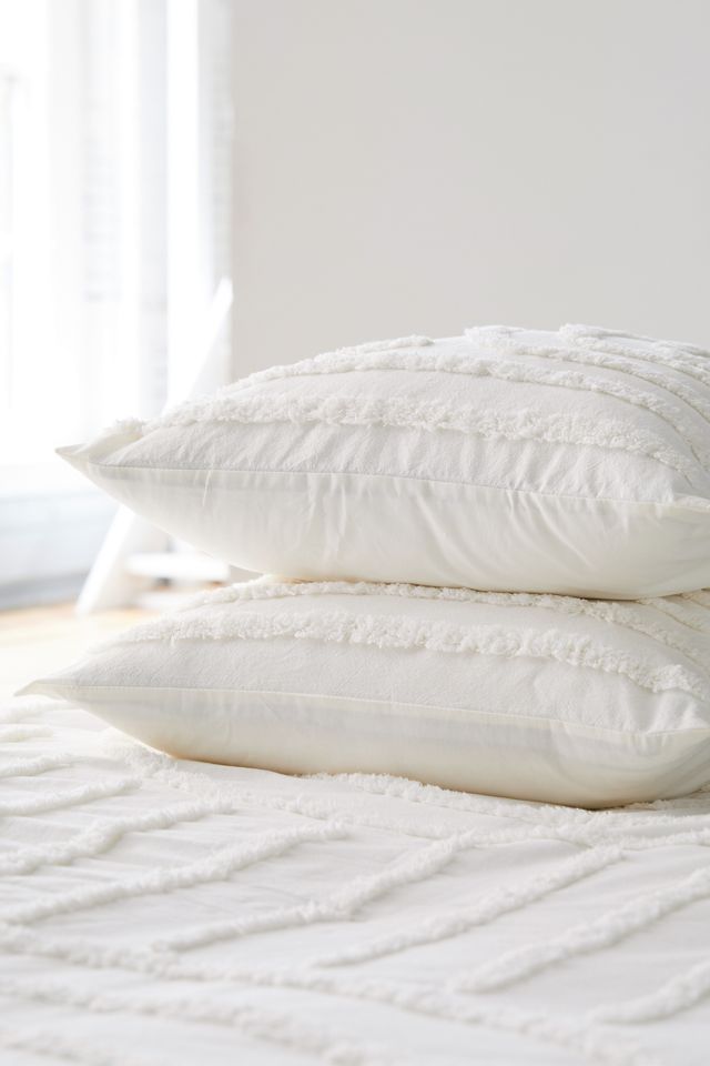 Modern Hilo Tufted Sham Set | Urban Outfitters Canada