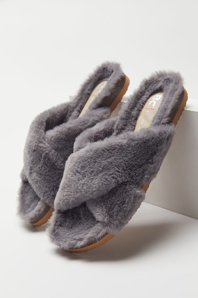 BC Footwear Triumph Faux Fur Slipper | Urban Outfitters