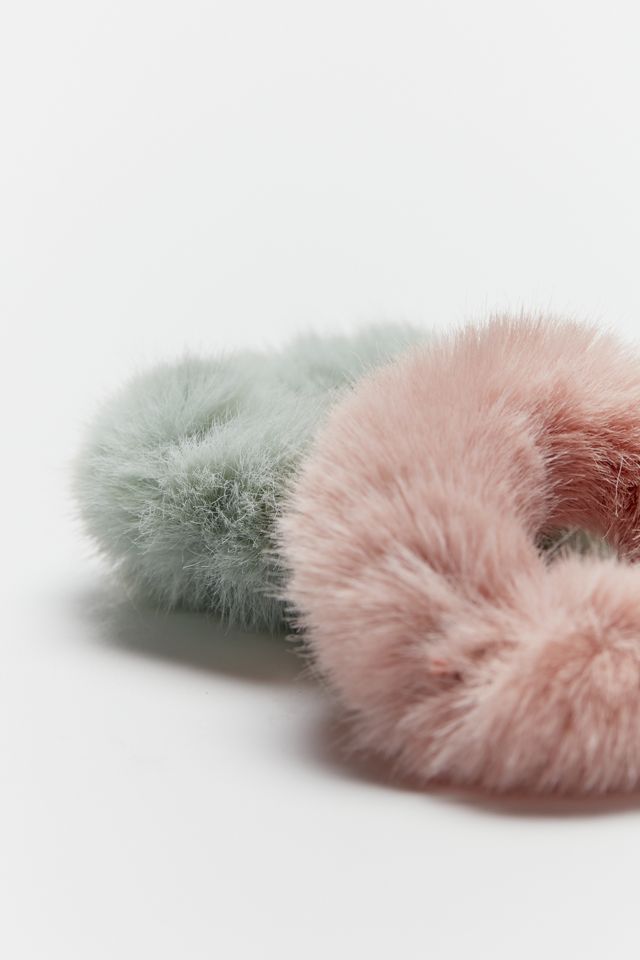 Jenna Faux Fur Scrunchie Set | Urban Outfitters