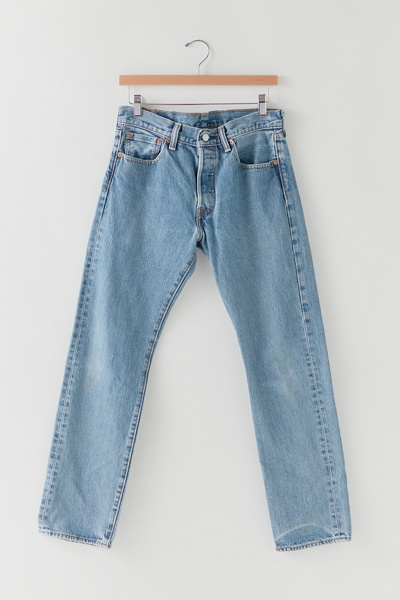 Vintage Levi's Medium Wash Jean | Urban Outfitters Canada
