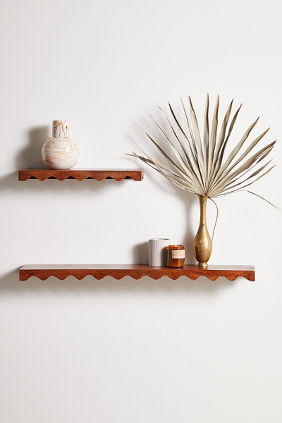Luciana Wavy Wall Shelf | Urban Outfitters