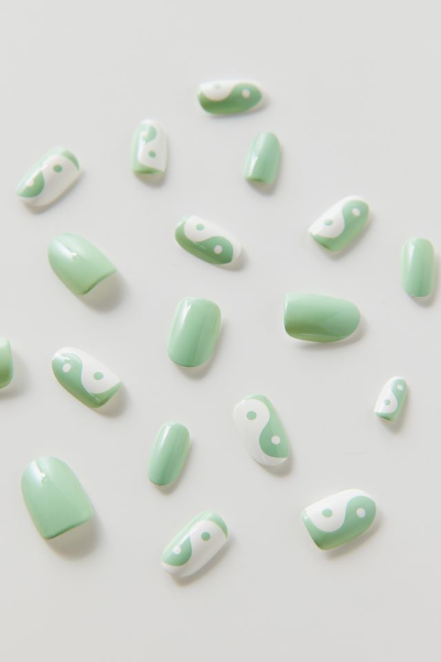 Chillhouse Chill Tips Press-On Manicure Kit | Urban Outfitters