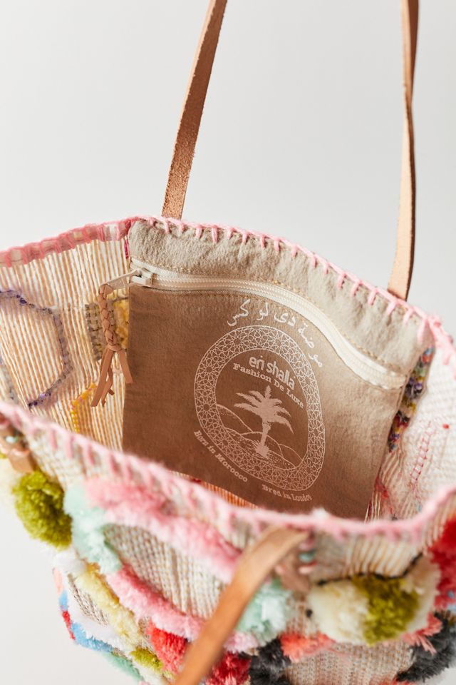 En Shalla Textured Tote Bag | Urban Outfitters