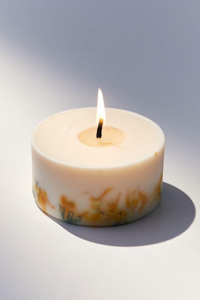 The MUNIO Marigold Candle | Urban Outfitters