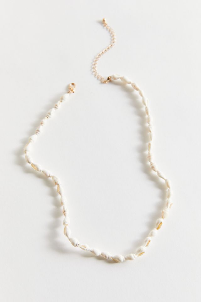Lucia Shell Necklace | Urban Outfitters