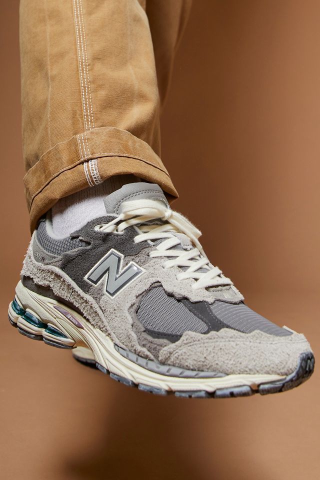 New Balance 2002 Sneaker | Urban Outfitters