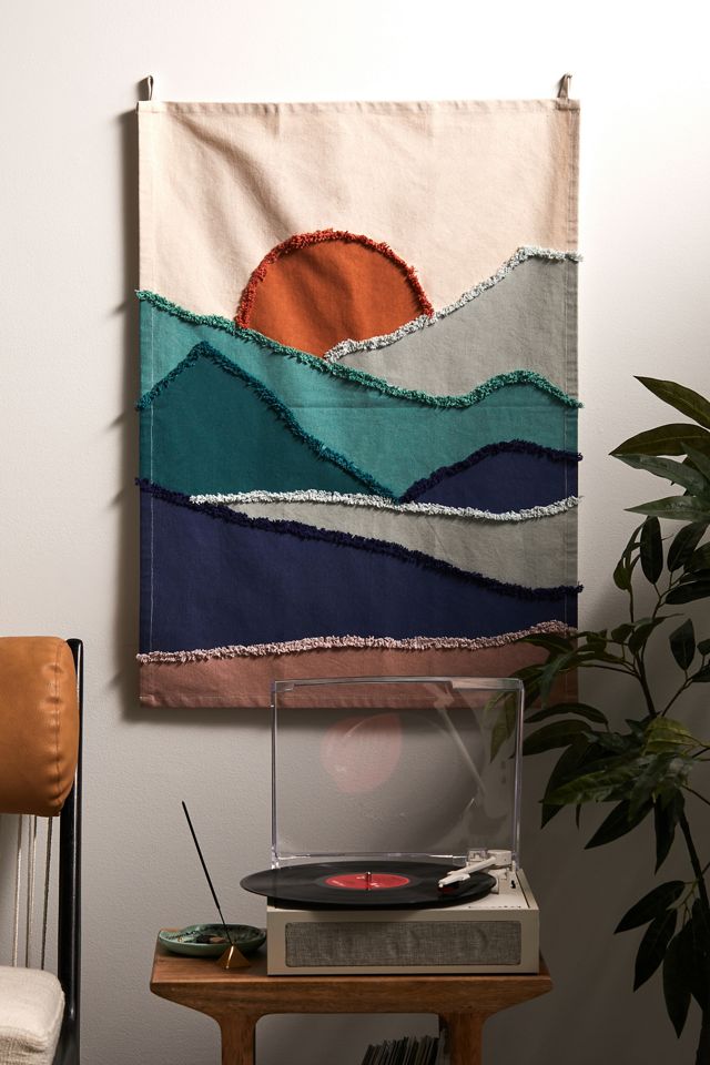 Sunset Tufted Tapestry | Urban Outfitters