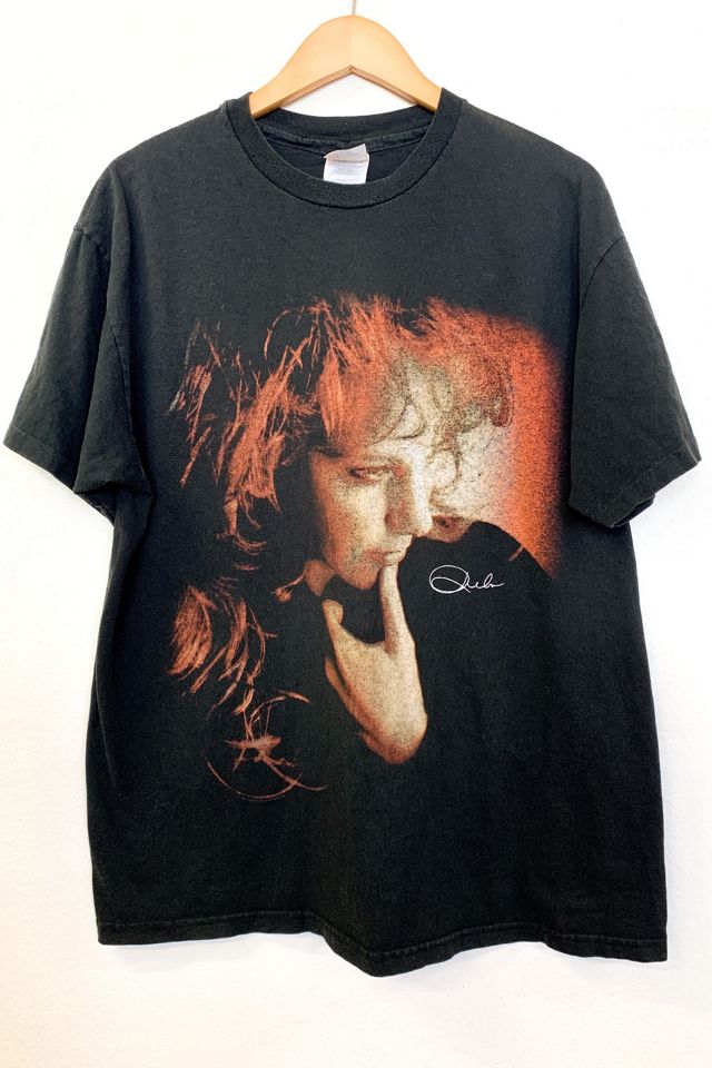 Vintage Reba McEntire Faded Graphic Tee Shirt | Urban Outfitters