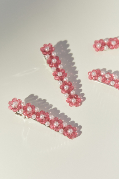 Beaded Flower Alligator Clip Set | Urban Outfitters