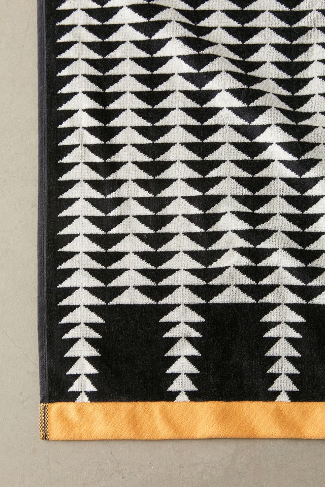 Pendleton Harding Beach Towel | Urban Outfitters