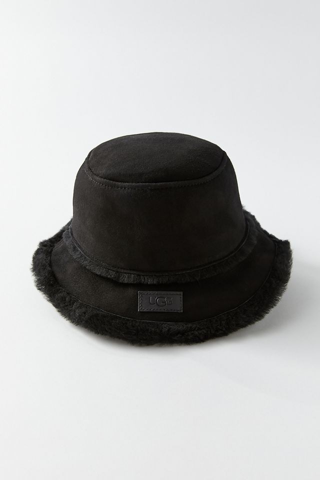 UGG Women’s Sheepskin Bucket Hat | Urban Outfitters