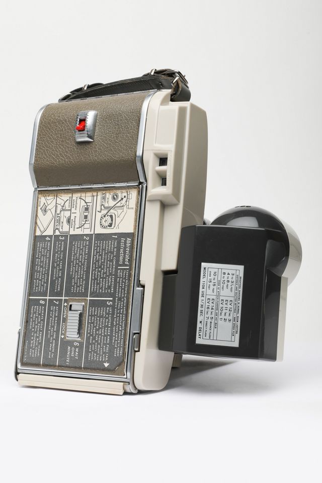 Acme Camera Co. Vintage Polaroid Land Camera Model 800 | Urban Outfitters