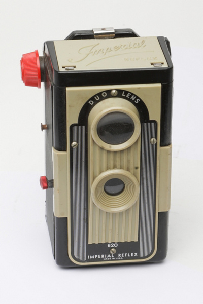 Acme Camera Co. Vintage Imperial Reflex Twin Lens Film Camera | Urban ...