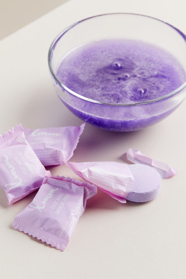 Le Mini Macaron Fizzy Foot + Bath Bombs Soaking Tablets Pack | Urban ...