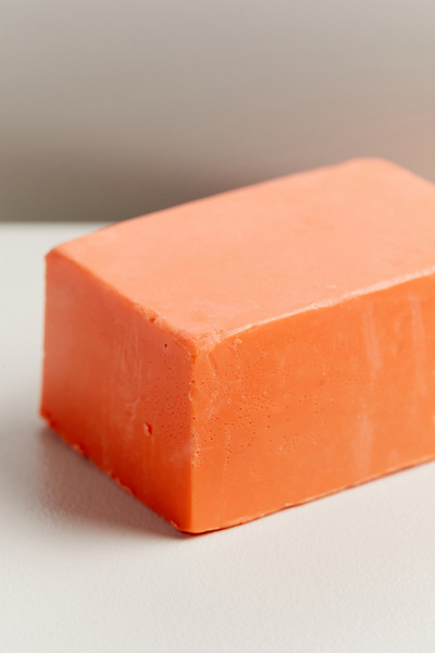 Nolaskinsentials Hyperpigmentation Bar Soap | Urban Outfitters