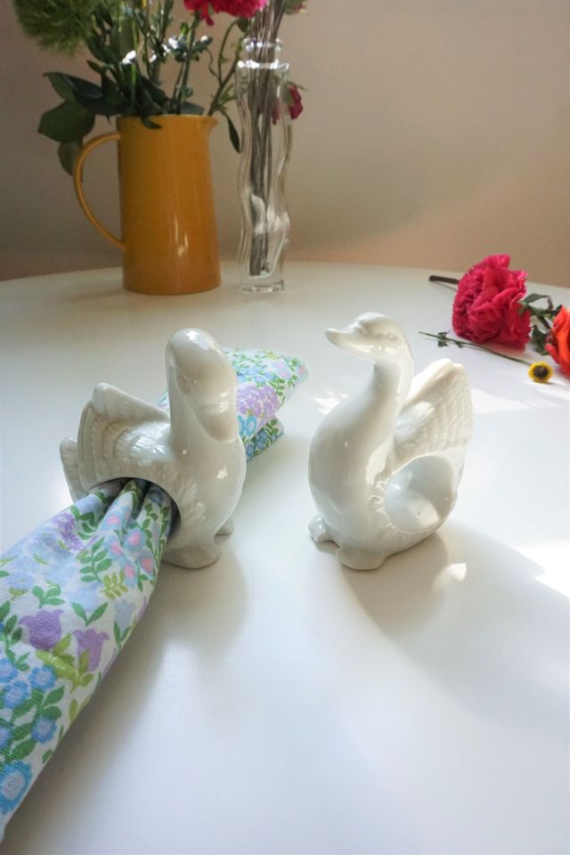 Vintage Swan Napkin Rings | Urban Outfitters