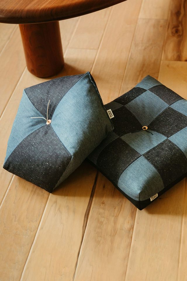Peace Cabin Wingspread Portable Cushion | Urban Outfitters