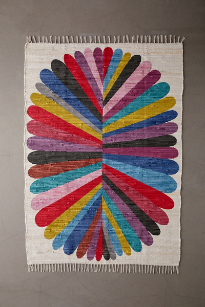 Clover Burst Printed Rag Rug | Urban Outfitters