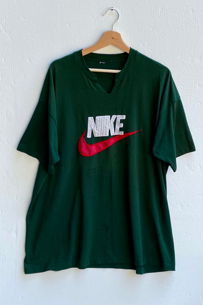 Vintage Nike Applique Ripped T-shirt | Urban Outfitters