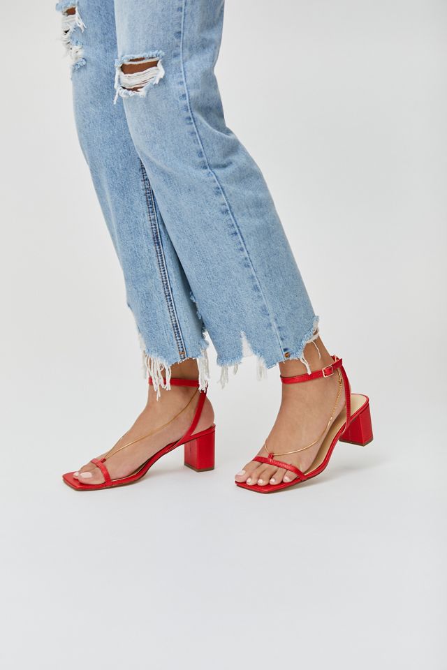 UO Charlotte V-Strap Chain Croc Heel | Urban Outfitters