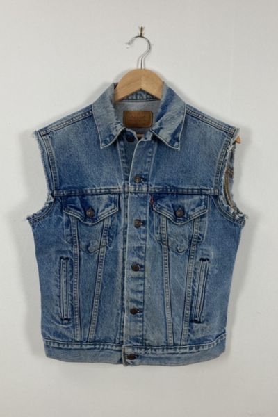 Vintage Levi's Cutoff Denim Vest | Urban Outfitters