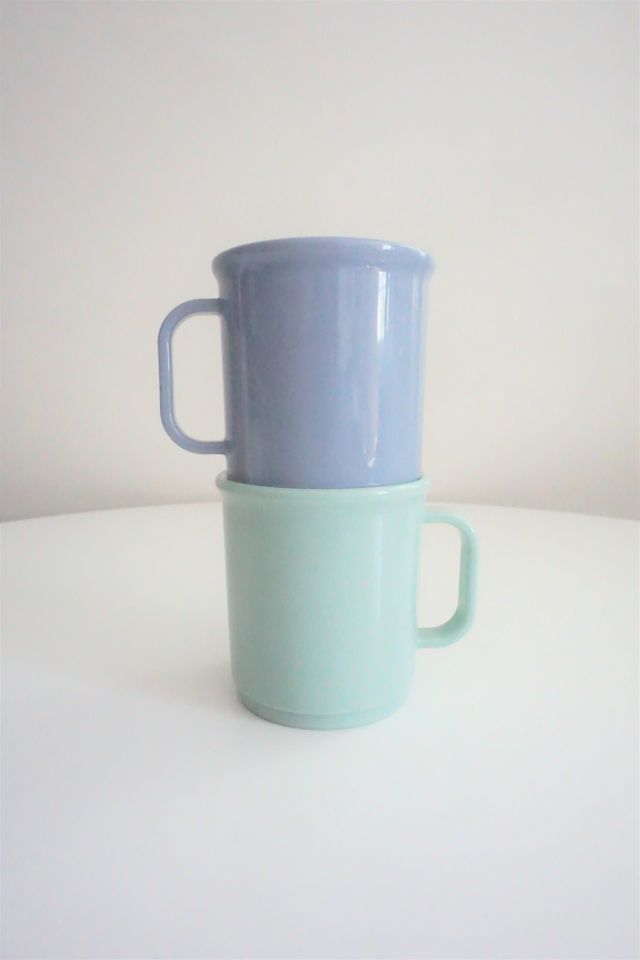 Vintage Plastic Stacking Mug Set | Urban Outfitters