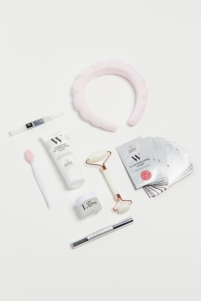 Spotlight Oral Care Make Smiles Happen Gift Set | Urban Outfitters