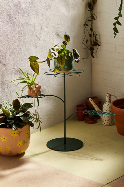 Daisy Plant Stand | Urban Outfitters