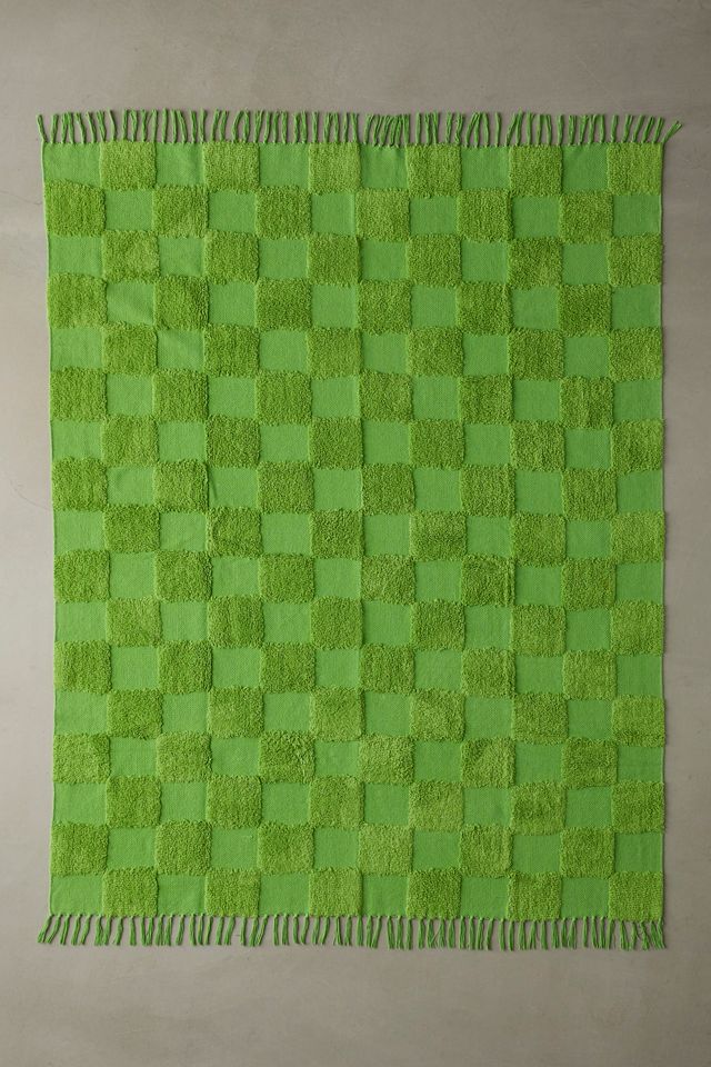 Checkerboard Hilo Tufted Rug | Urban Outfitters