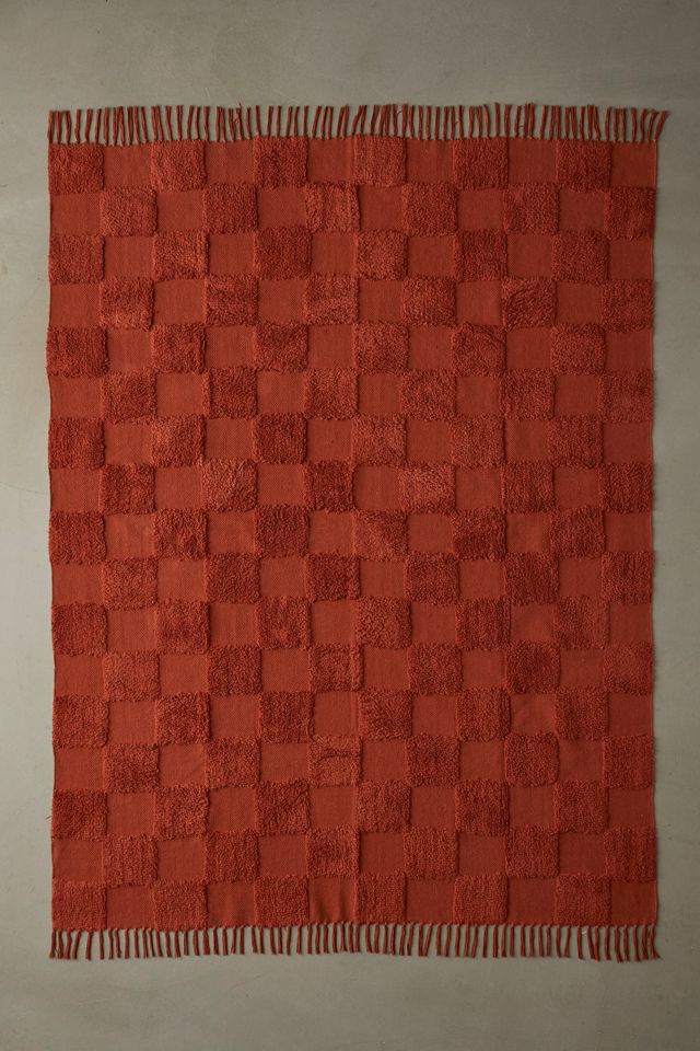 Checkerboard Hilo Minimal Tufted Rug | Urban Outfitters