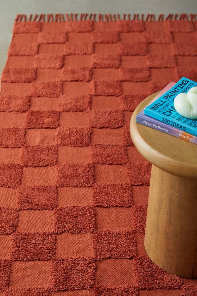 Checkerboard Hilo Minimal Tufted Rug | Urban Outfitters