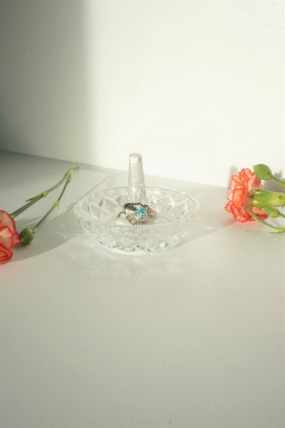 Vintage Crystal Ring Holder | Urban Outfitters