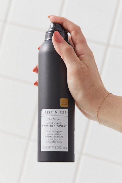 Kristin Ess Hair Working Texture Loose Styling Powder | Urban Outfitters