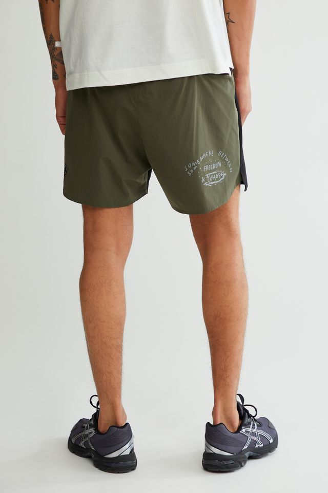 Roark Run Amok Atla Light Running Short | Urban Outfitters
