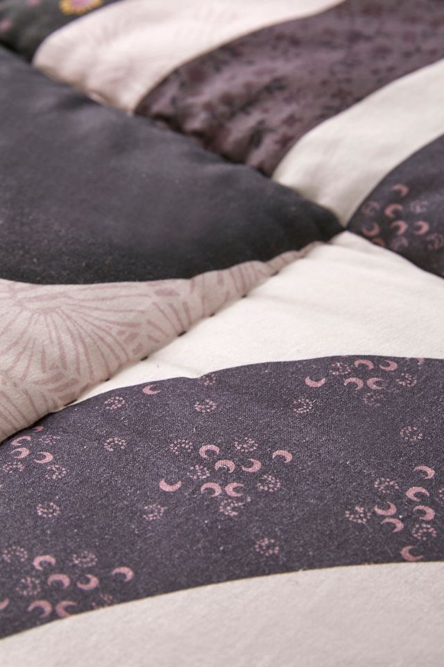Mika Comforter Set | Urban Outfitters