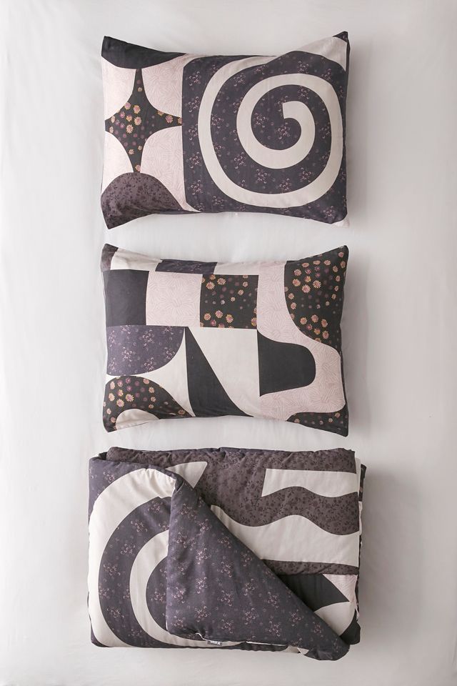 Mika Comforter Set | Urban Outfitters