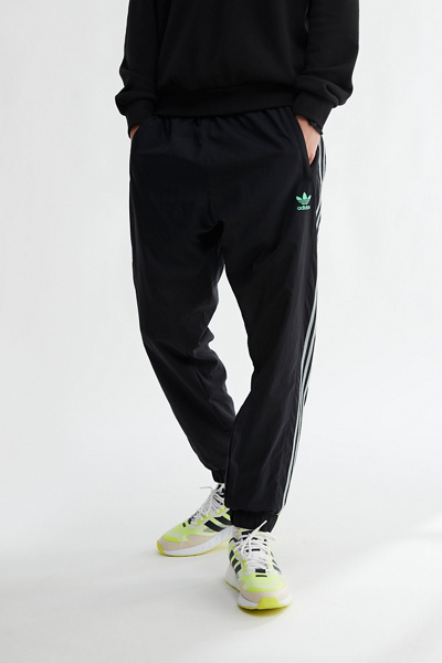 adidas Hypersport Woven Wind Pant | Urban Outfitters